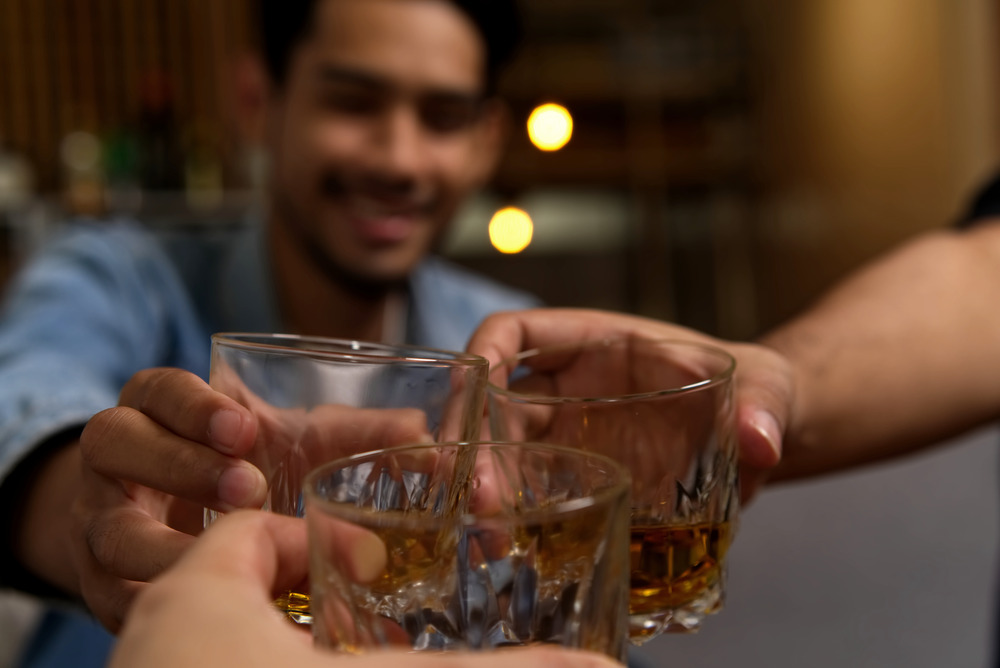 How Does Alcohol Affect the Eyes and Cause Vision Problems? - Rock ...